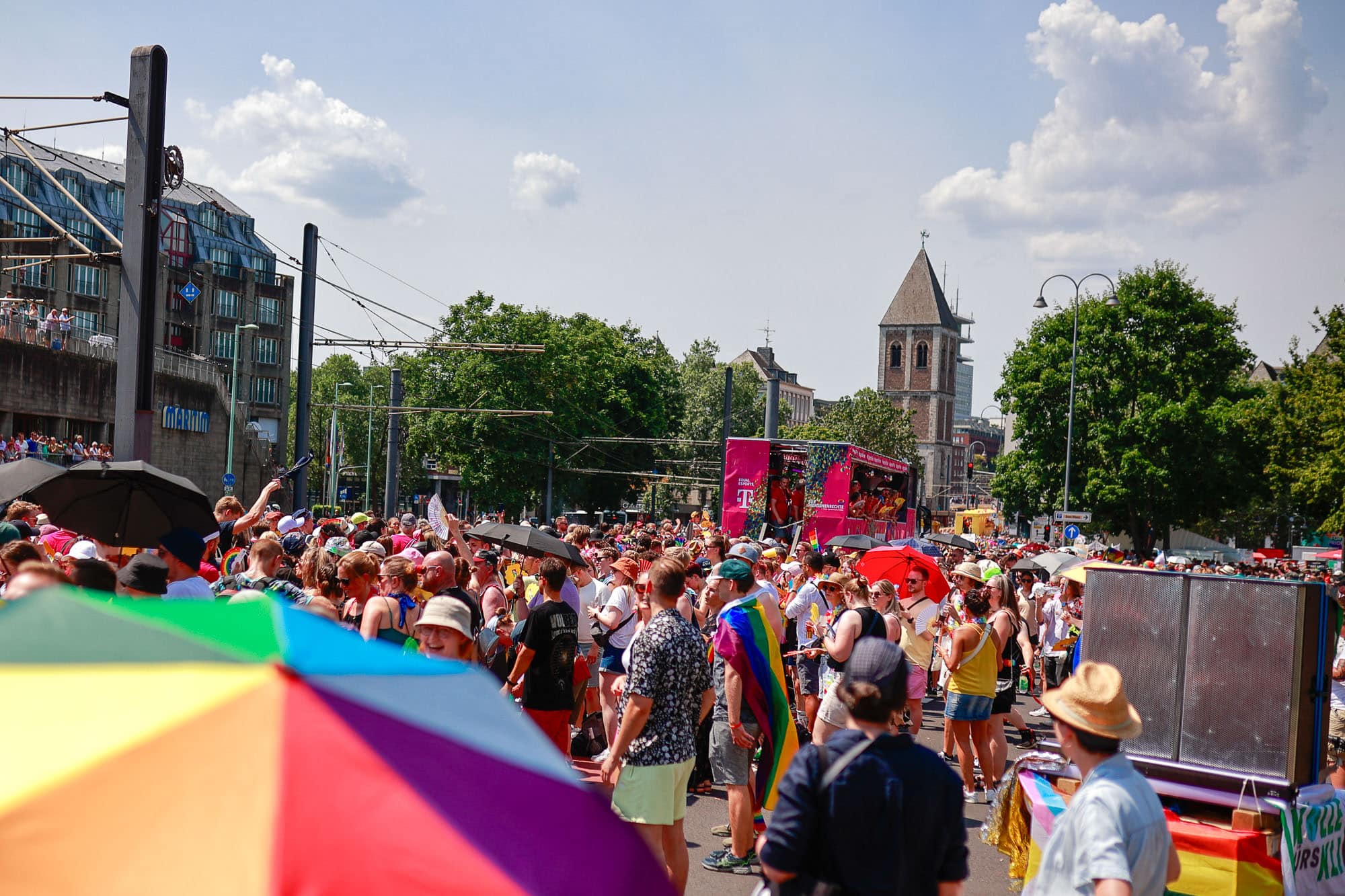 Die Kölner CSD-Parade 2023 in Bildern